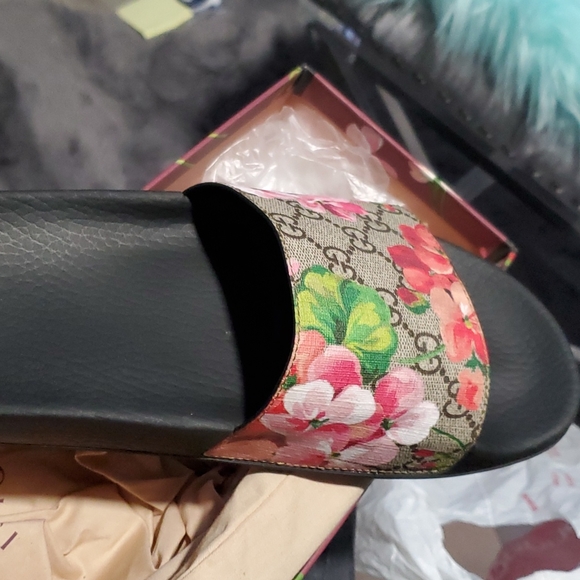 Gucci | Shoes | New Authentic Gucci Flip Flop Sz 1 Make Offer | Poshmark